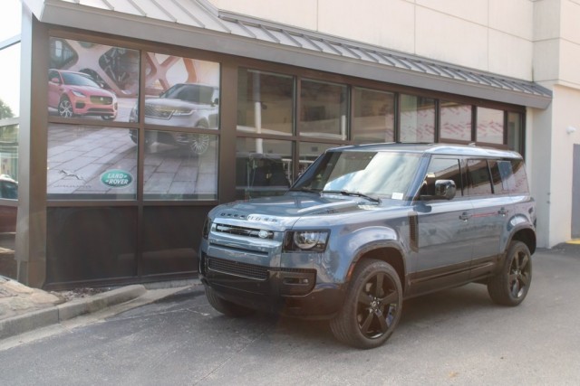 New 2025 Land Rover Defender 110 X-Dynamic SE 4D Sport Utility in # ...