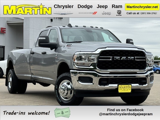 New 2024 RAM 3500 Tradesman Crew Cab in Cleveland #242056 | Martin Chrysler Dodge Jeep Ram