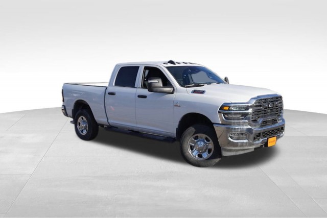 New 2025 RAM 3500 Tradesman Crew Cab in Lakeville #D537890 | Jeff Belzer's Dodge Ram