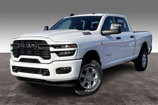 New 2025 RAM 2500 Big Horn Crew Cab in Farmington #53743 | Advantage Dodge Ram Chrysler Jeep FIAT