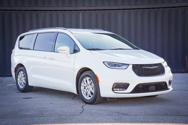 Pre-Owned 2021 Chrysler Pacifica Hybrid Touring L 4D Passenger Van in ...