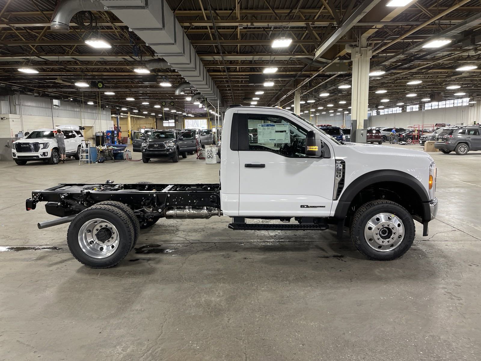 New 2024 Ford Chassis Cab F-550® XLT Regular Cab in Hollidaysburg #24FT241 | Stuckey Ford