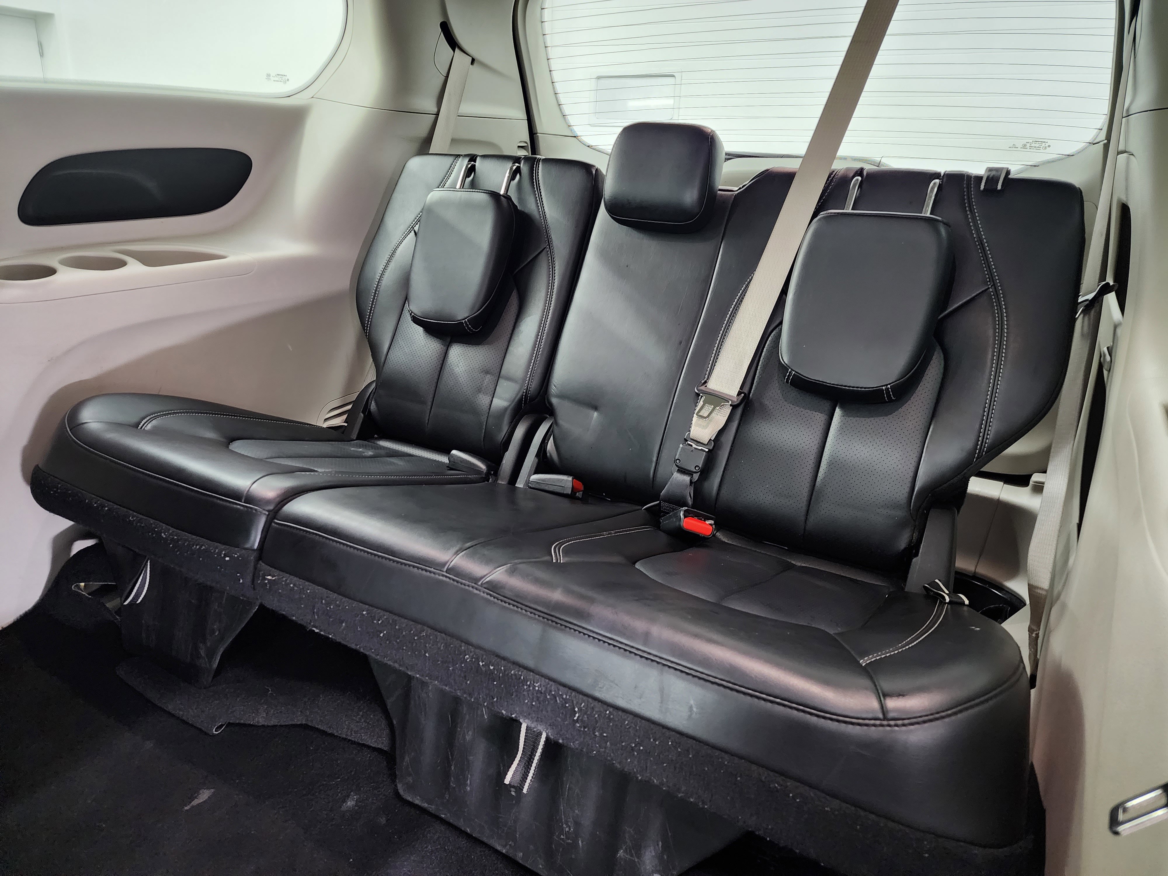 Pre-Owned 2024 Chrysler Pacifica Touring L: TOURING L-STOW N GO-QUADS ...