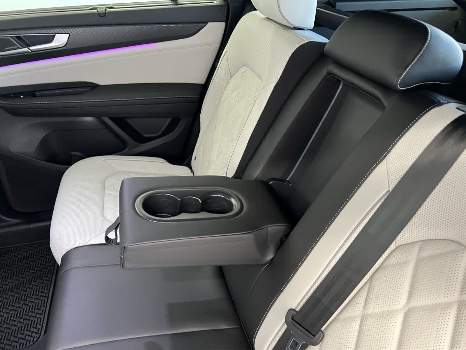 New 2025 Volkswagen Atlas Cross Sport 2.0T SEL Premium R-Line Sport ...