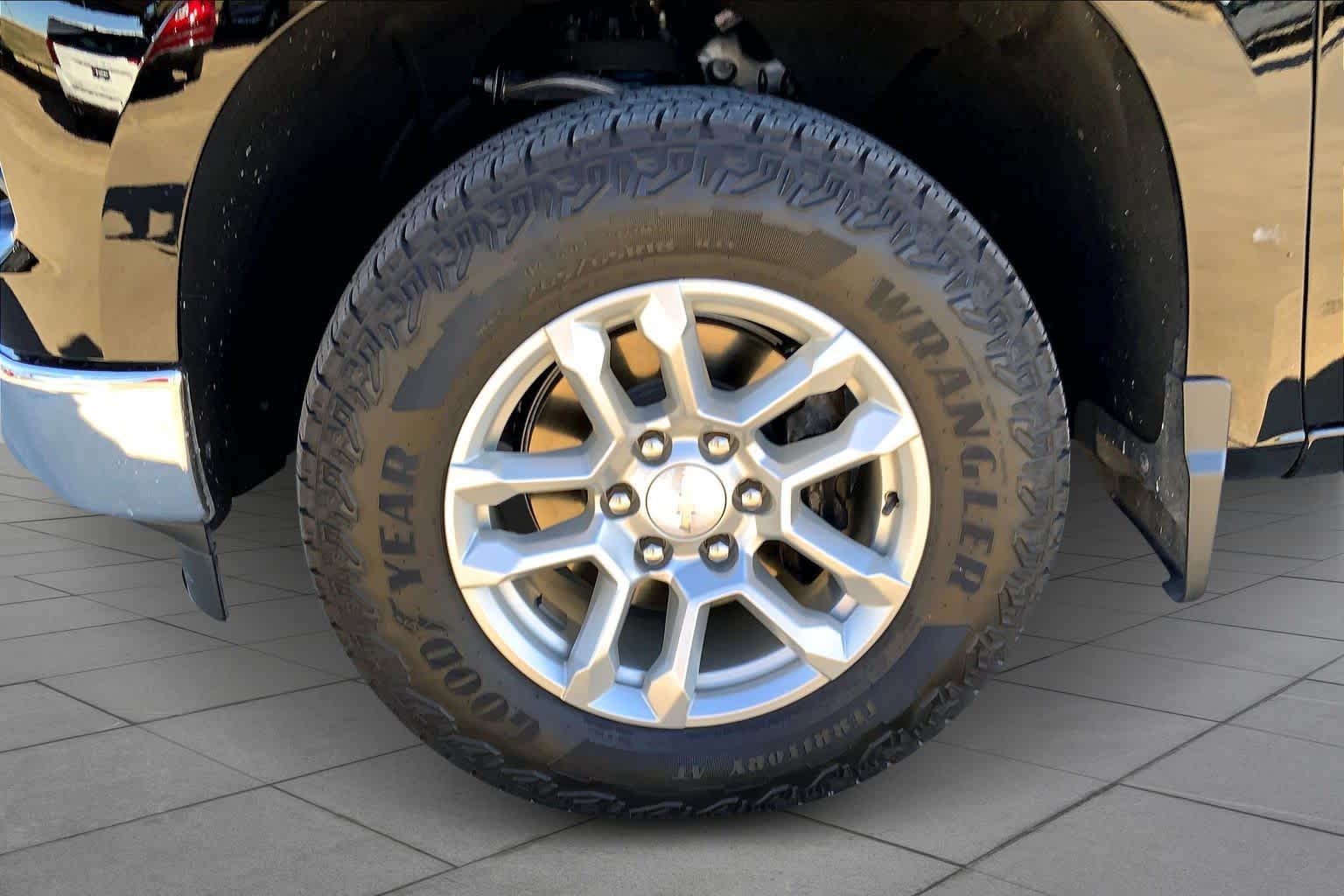 Certified Pre-Owned 2024 Chevrolet Silverado 1500 LT Crew Cab in ...