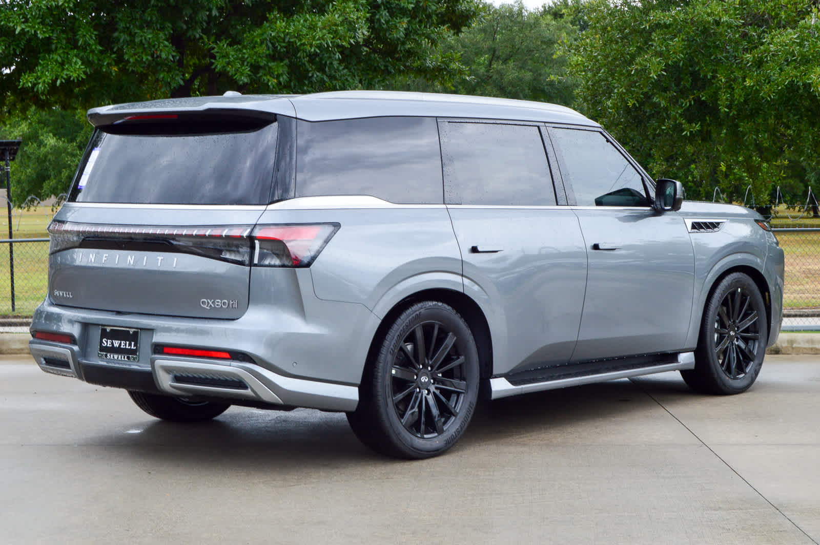 New 2025 INFINITI QX80 SENSORY 4WD SUV in Dallas #5351257 | Sewell INFINITI