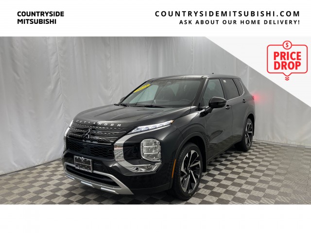 2023 Mitsubishi Outlander Review | Interior, Safety & Color Options