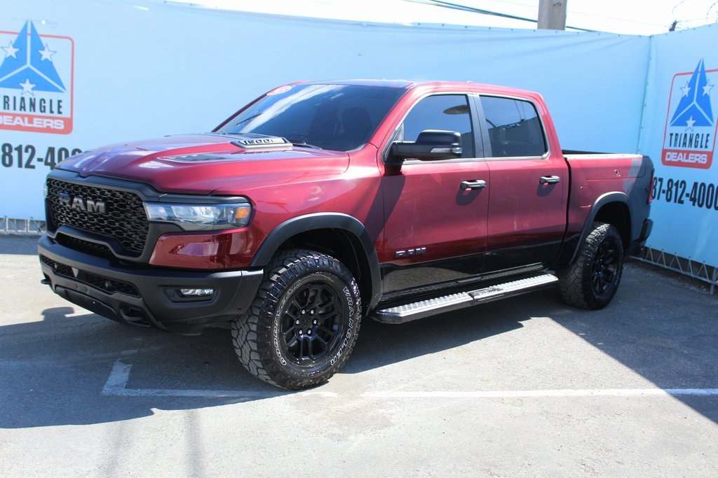Usado 2025 Ram 1500 Rebel 4D Crew Cab en Ponce #T5542557 | Triangle ...