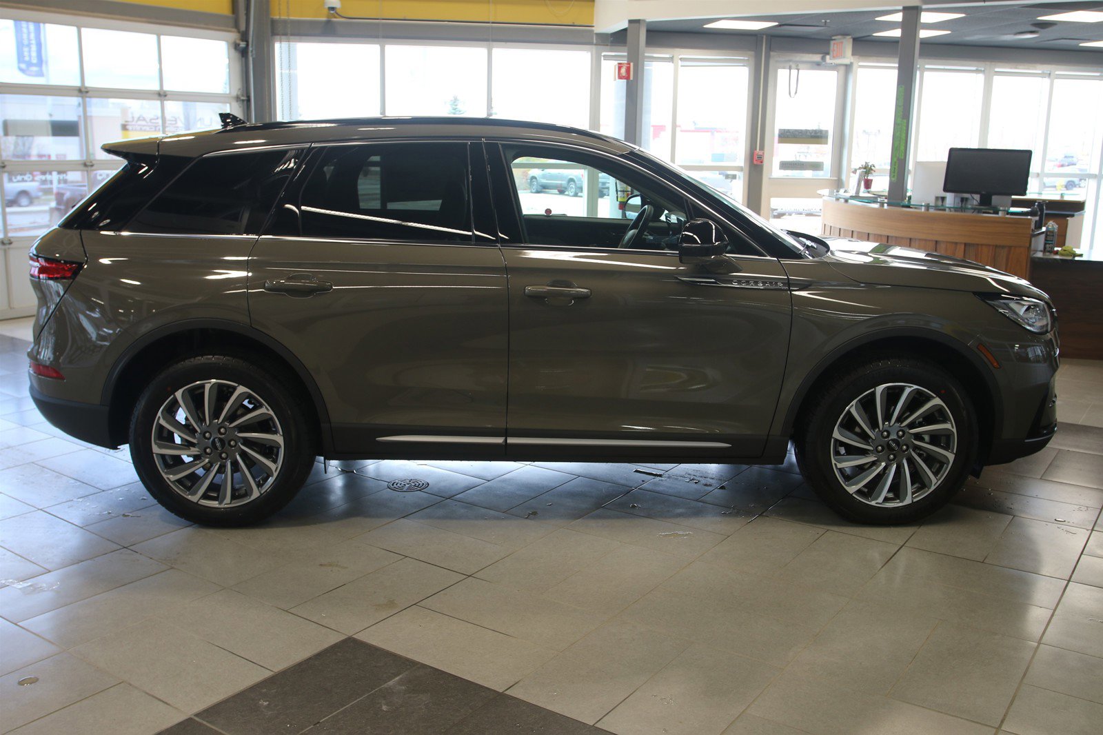 New 2025 Lincoln Corsair Reserve Sport Utility in Winnipeg #C036 ...