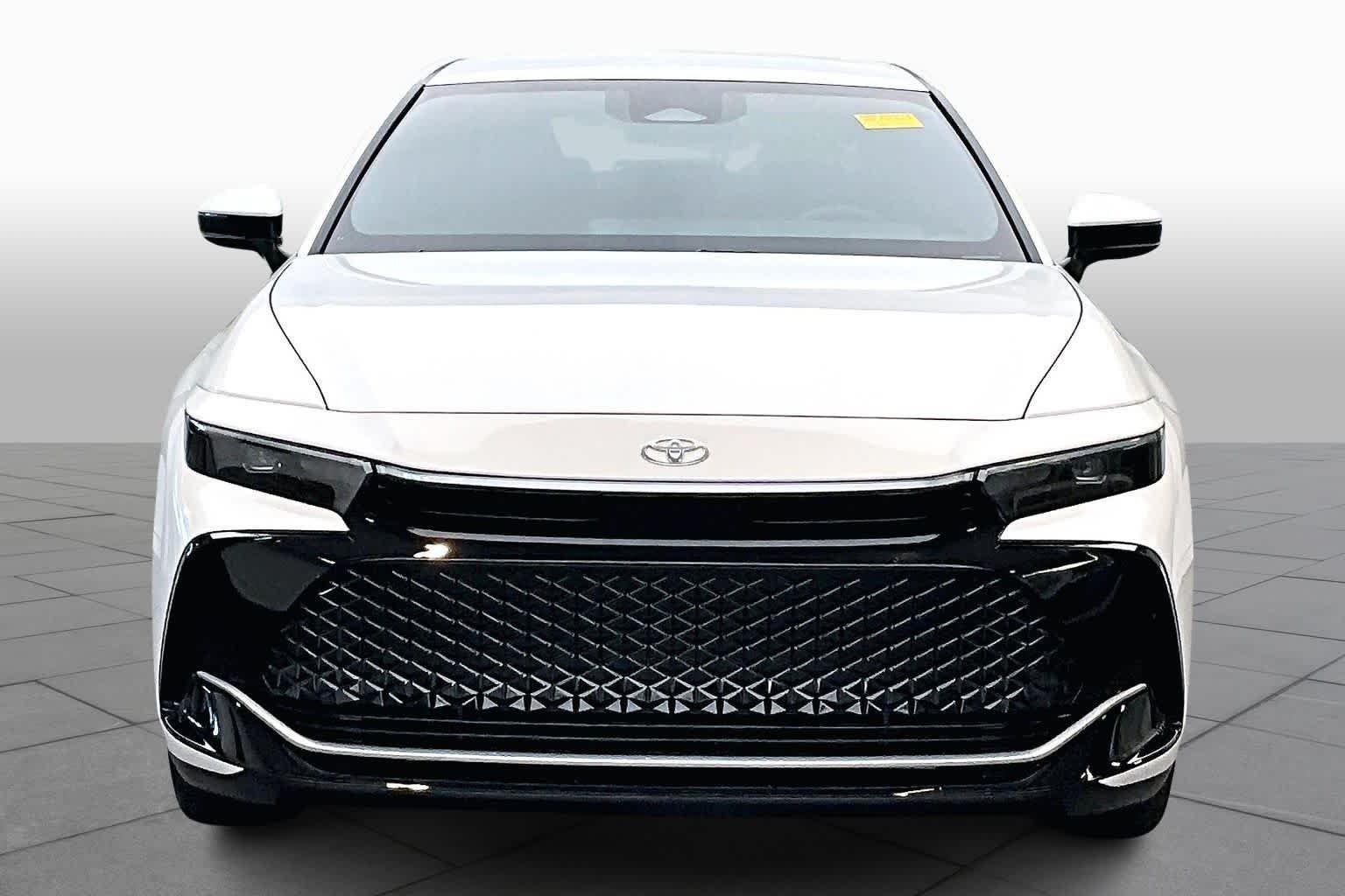 Pre-Owned 2025 Toyota Crown XLE 4dr Car in Estero #S3031858 | ESTERO ...