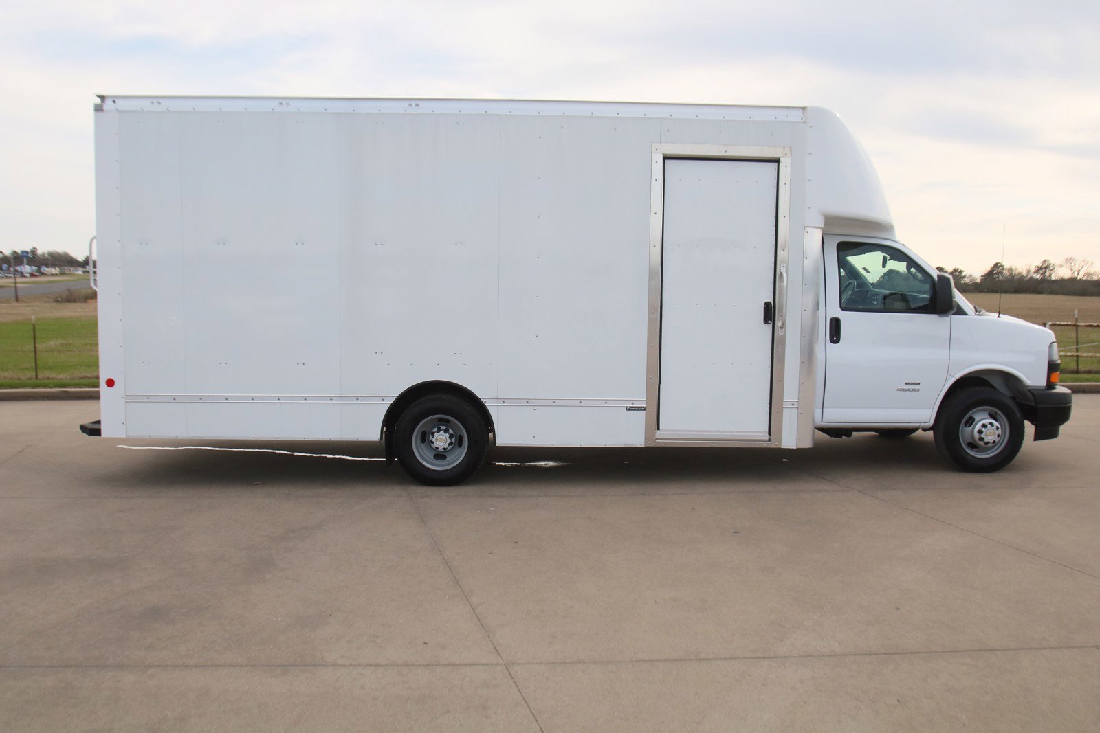 Pre-Owned 2021 Chevrolet Express Commercial Cutaway 4500 Series ...
