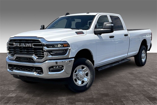 New 2025 RAM 3500 Tradesman Crew Cab in Farmington #53784 | Advantage ...