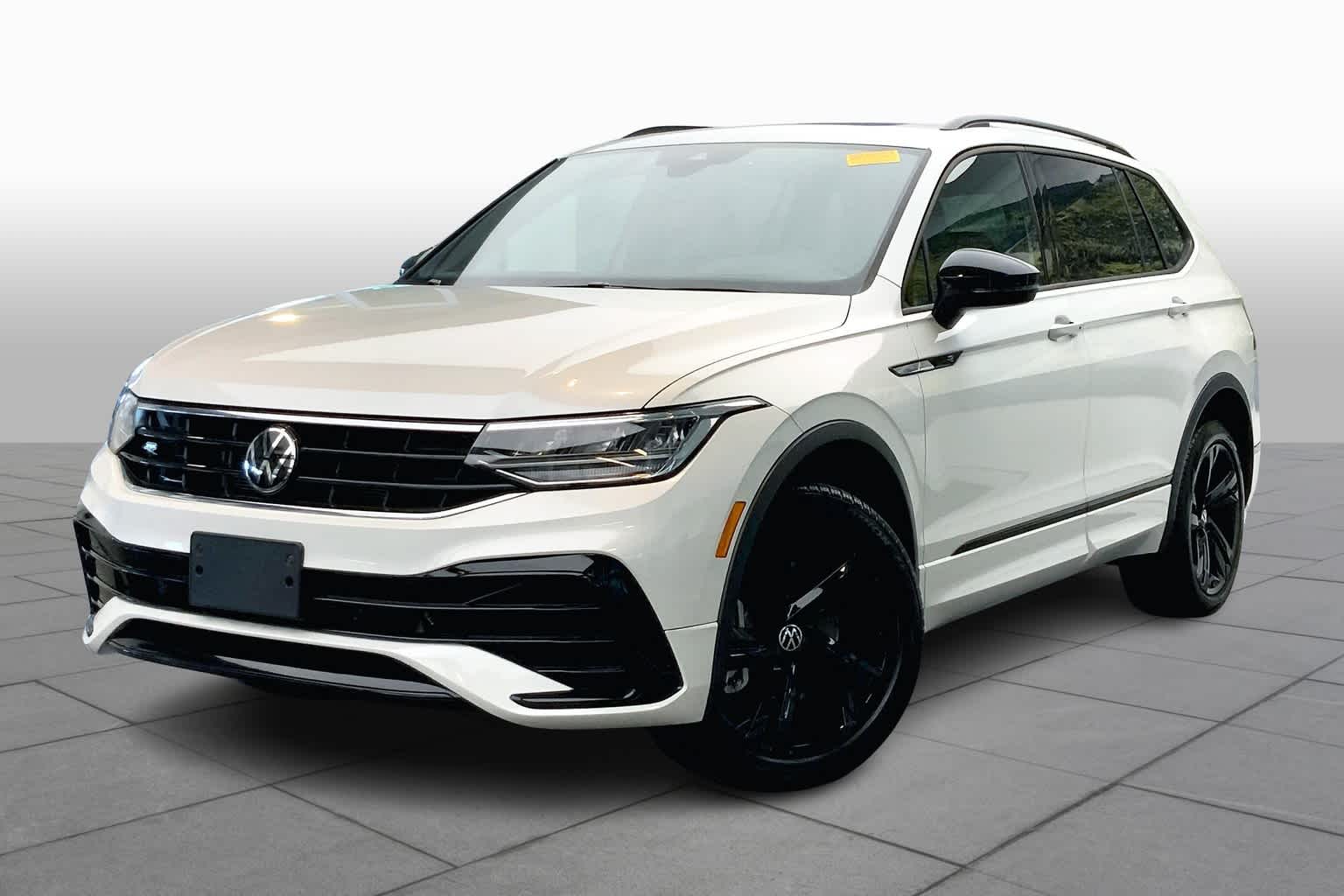 Pre-Owned 2023 Volkswagen Tiguan SE R-Line Black Sport Utility in ...