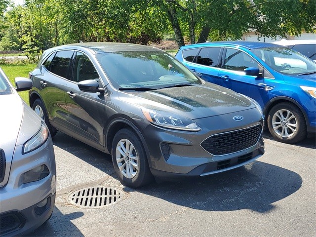 Pre-Owned 2020 Ford Escape SE 4D Sport Utility in Kalamazoo #25B10157 ...