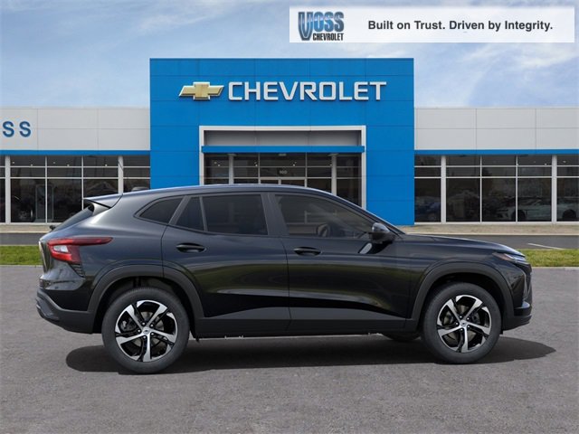 New 2024 Chevrolet Trax 1RS SUV in Centerville #Y31590 | Voss Chevrolet ...
