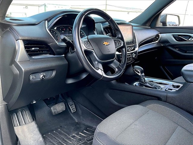 Pre-Owned 2022 Chevrolet Traverse LT Cloth SUV in New Castle ...