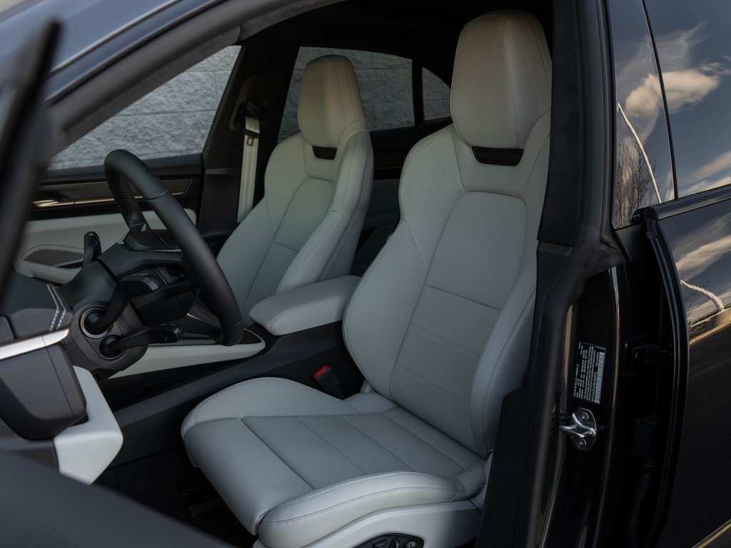 New 2024 Porsche Macan 4 Electric in Liberty Lake #191725 | Porsche Spokane