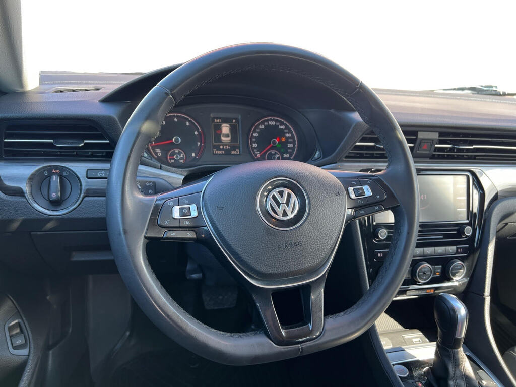 Pre-Owned 2021 Volkswagen Passat Highline Auto Leather/Remote Start ...