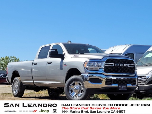 New 2024 RAM 2500 Tradesman Crew Cab in San Leandro #240560 | San Leandro Chrysler Dodge Jeep RAM