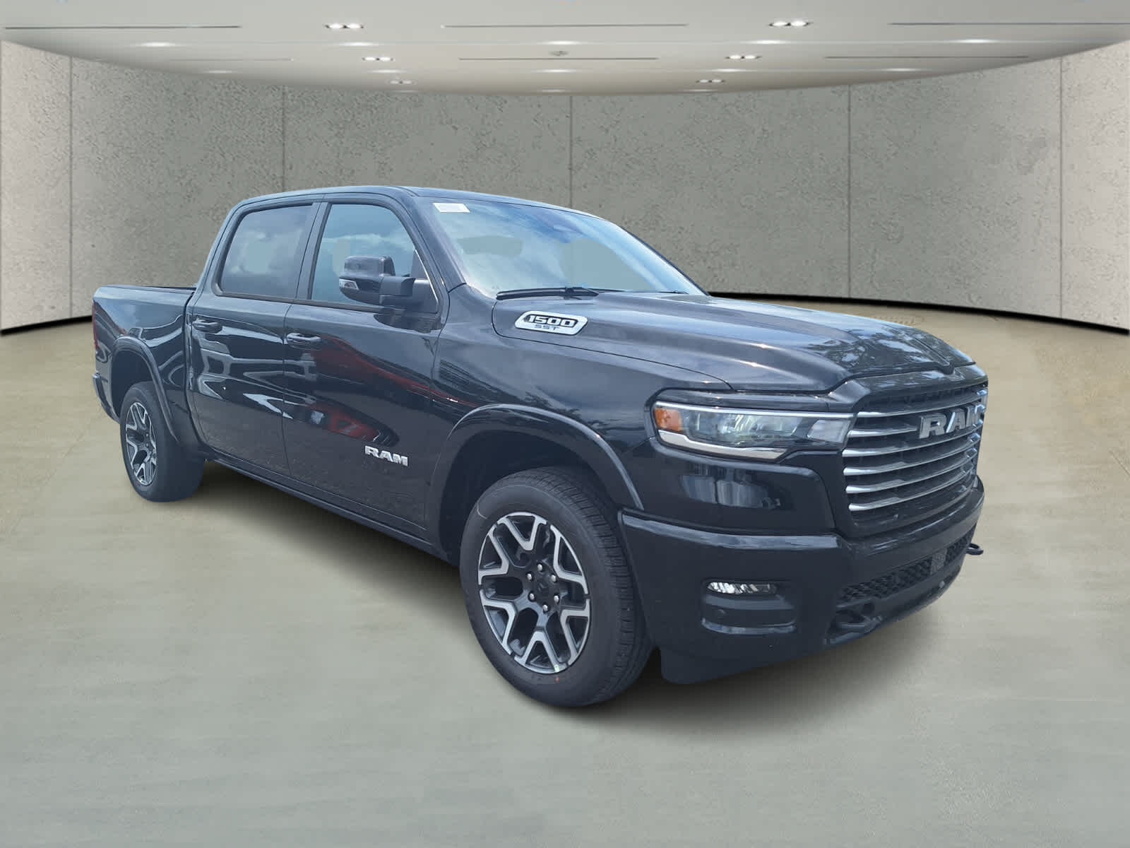 New 2025 RAM 1500 Laramie Crew Cab in Harvey #D546056 | Premier CDJR of ...