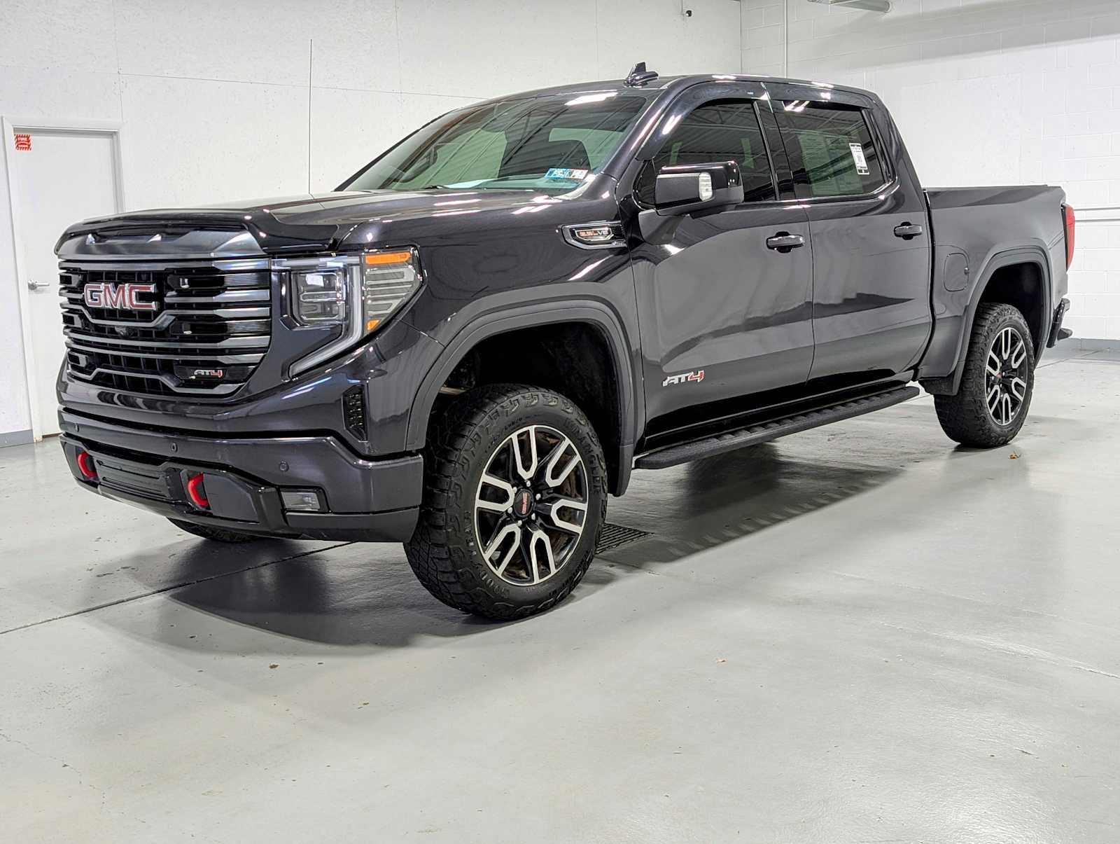 Pre-Owned 2022 GMC Sierra 1500 AT4 4WD Crew Cab 147 in Titanium Rush ...