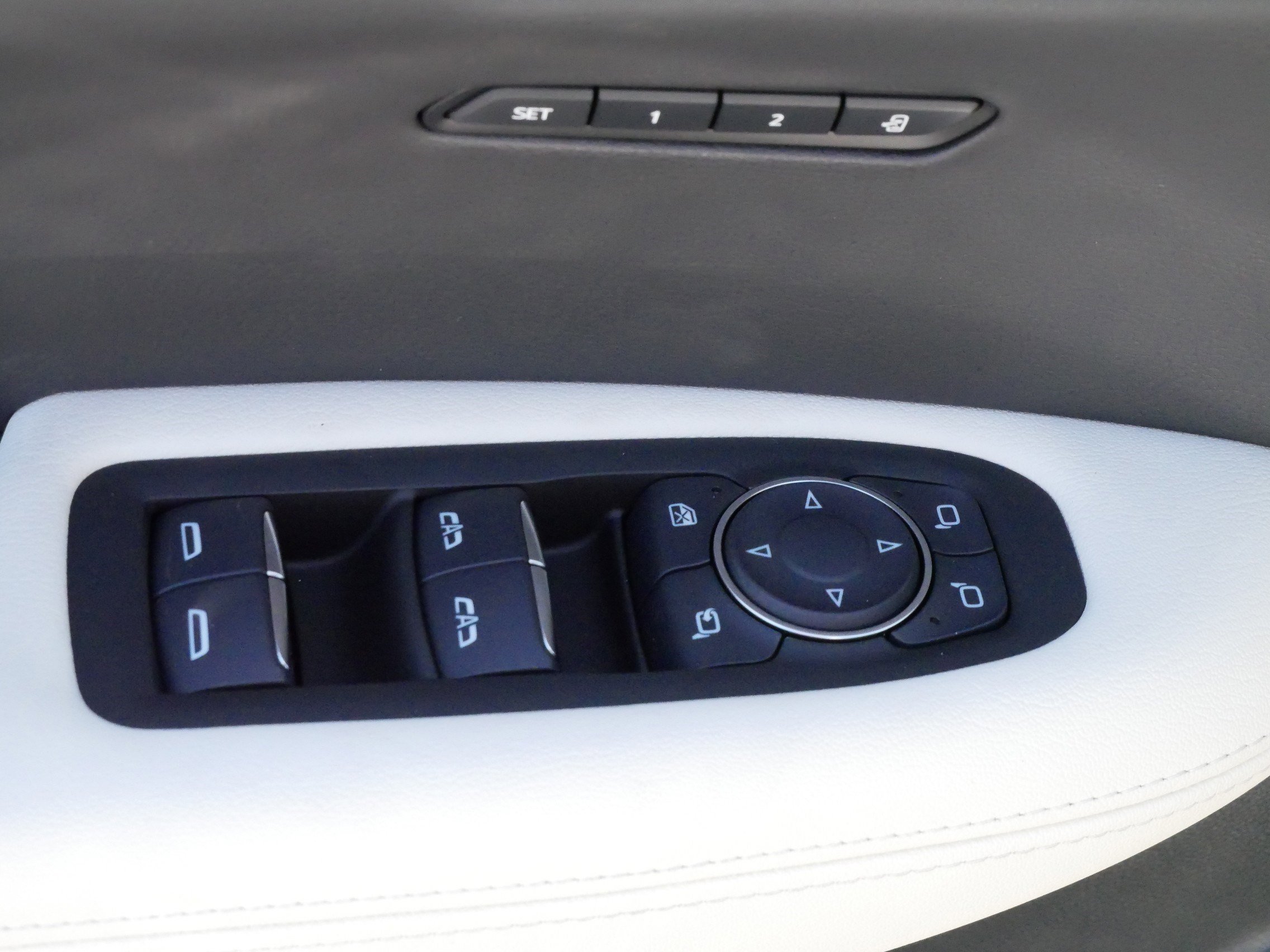 New 2025 Cadillac XT6 Sport SUV in Vadnais Heights #25314 | Luther Cadillac