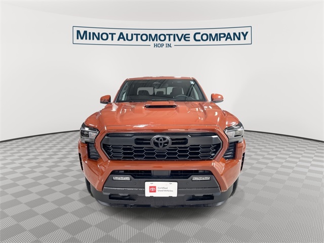 Pre-Owned 2025 Toyota Tacoma Sr5 4D Double Cab in Minot #67175A | Minot Chrysler Center