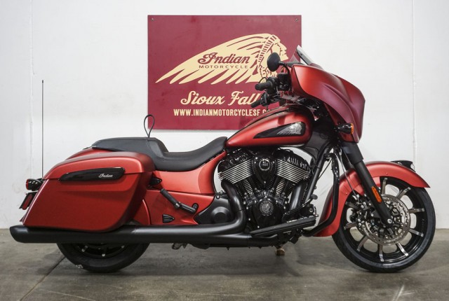 New 2024 Indian Motorcycle® Chieftain® Dark Horse® Sunset Red Smoke ...