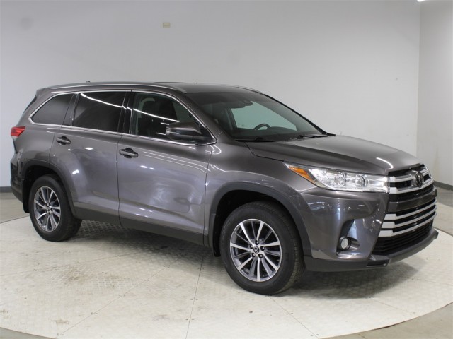 Pre-Owned 2019 Toyota Highlander XLE 4D Sport Utility in Columbus # ...