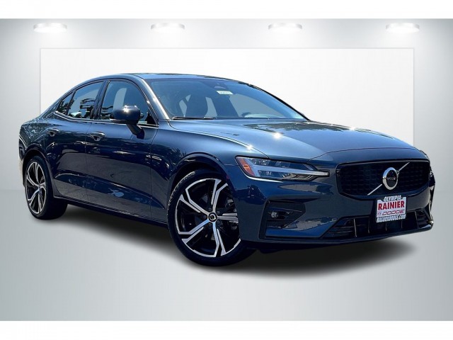 Pre-Owned 2024 Volvo S60 B5 Core Dark Theme Sedan in Olympia #250313 ...