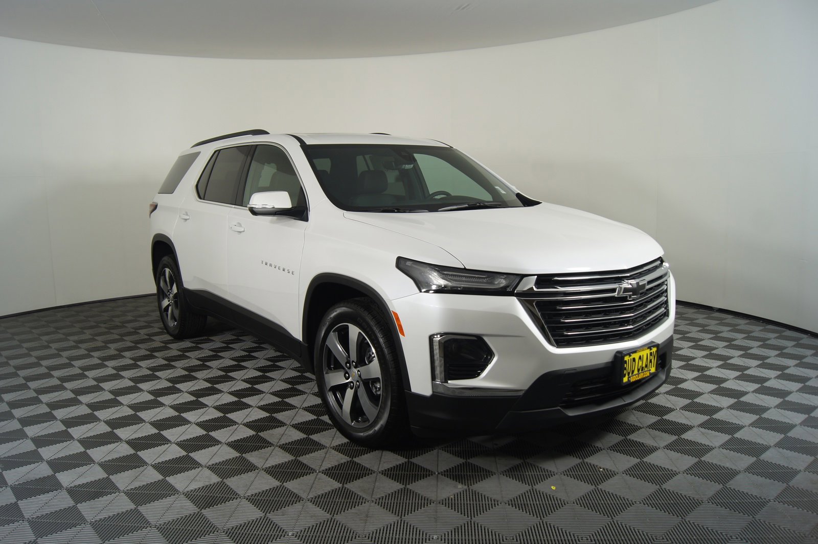 Chevrolet Traverse Lt White