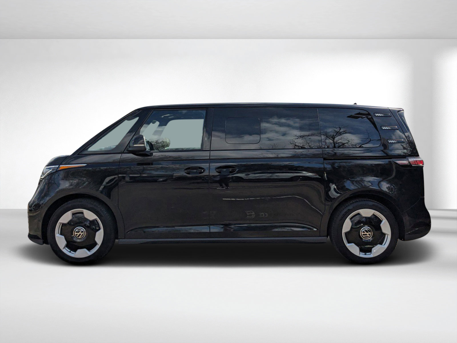 New 2025 Volkswagen ID. Buzz Pro S Mini-van, Passenger in Gainesville # ...