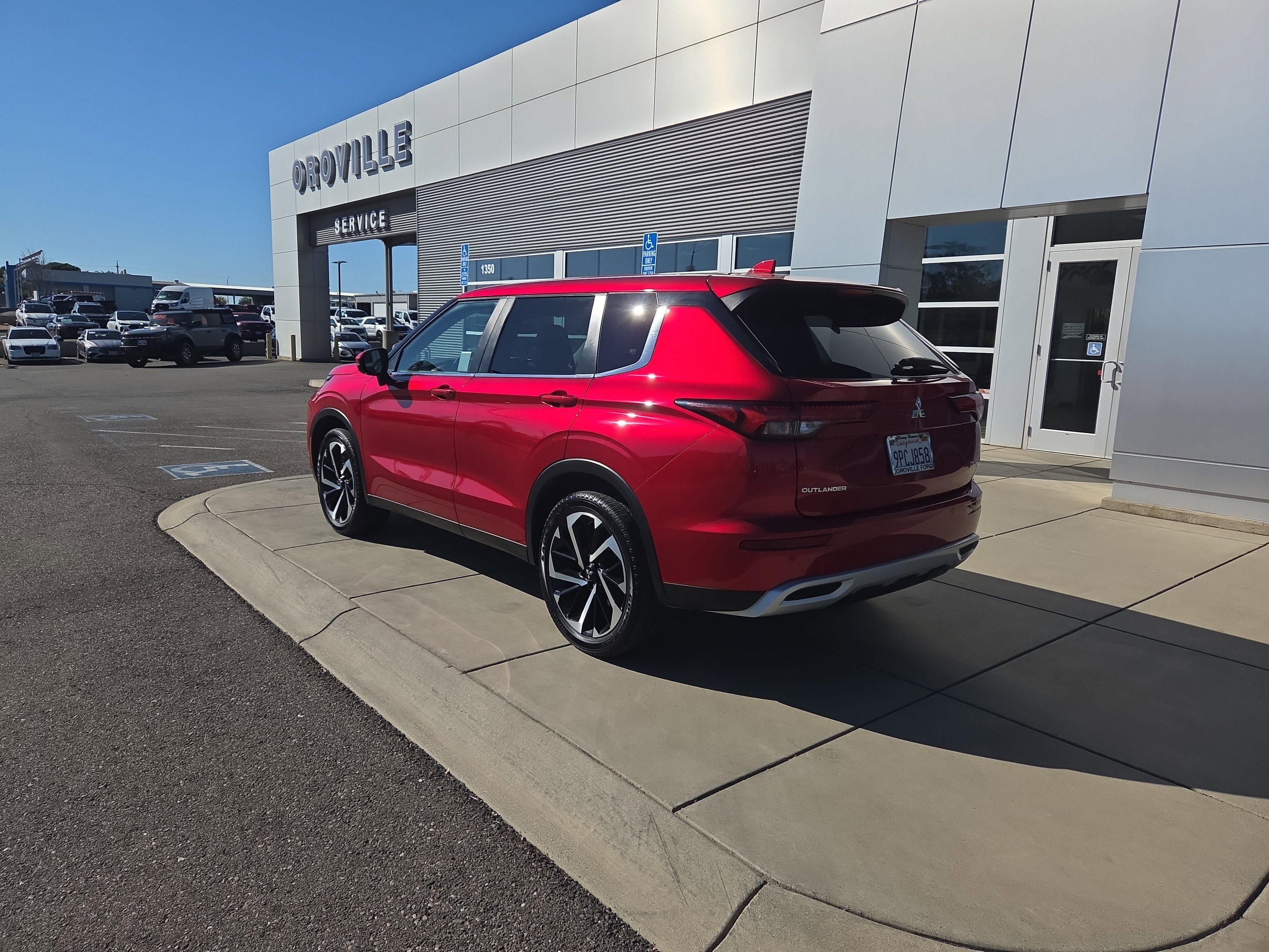 Pre-Owned 2023 Mitsubishi Outlander SE Special Edition Sport Utility in ...