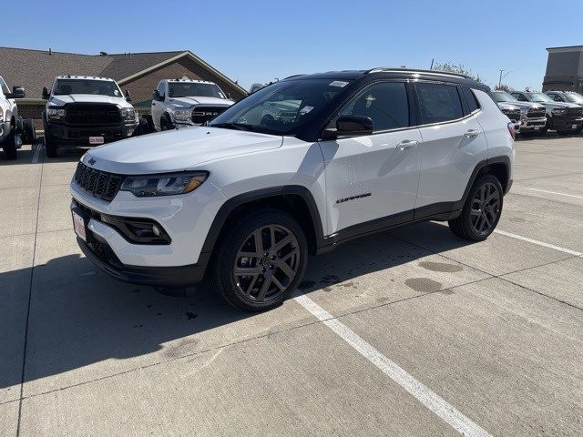 New 2026 Jeep Compass Limited Altitude Sport Utility in Urbandale ...