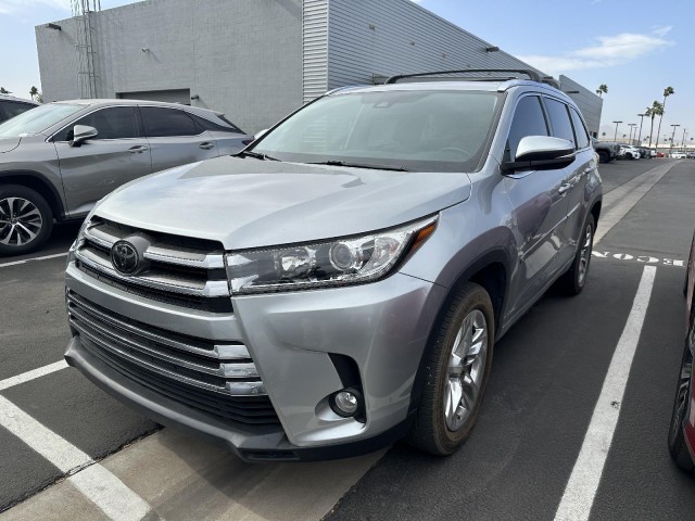 Pre-Owned 2018 Toyota Highlander Limited SUV in Tucson #PD8714A | Royal ...