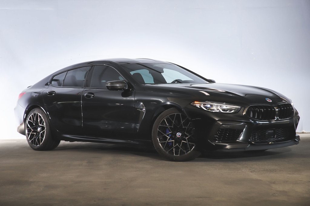 2022 Bmw M8