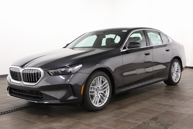 New 2025 BMW 5 Series 530i xDrive 4D Sedan in Elmhurst B23670 BMW of Elmhurst