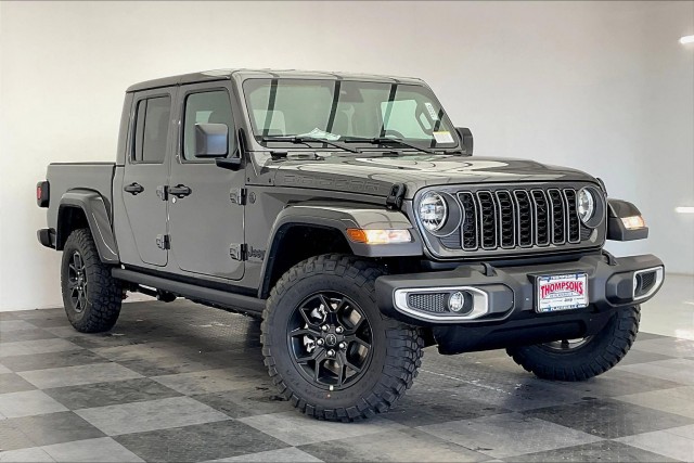 New 2025 Dodge RAM Jeep Chrysler Gladiator Big Bear For Sale Placerville CA | Folsom | #J15595