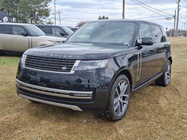 New 2025 Land Rover Range Rover P400 SE 7 Seat SUV in Wilmington ...