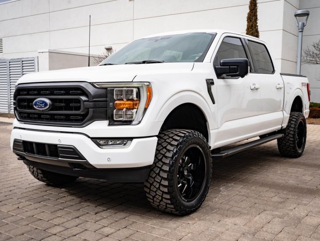 Pre-Owned 2021 F-150 XLT Pickup in Wichita #57M1063P | Land Rover Wichita