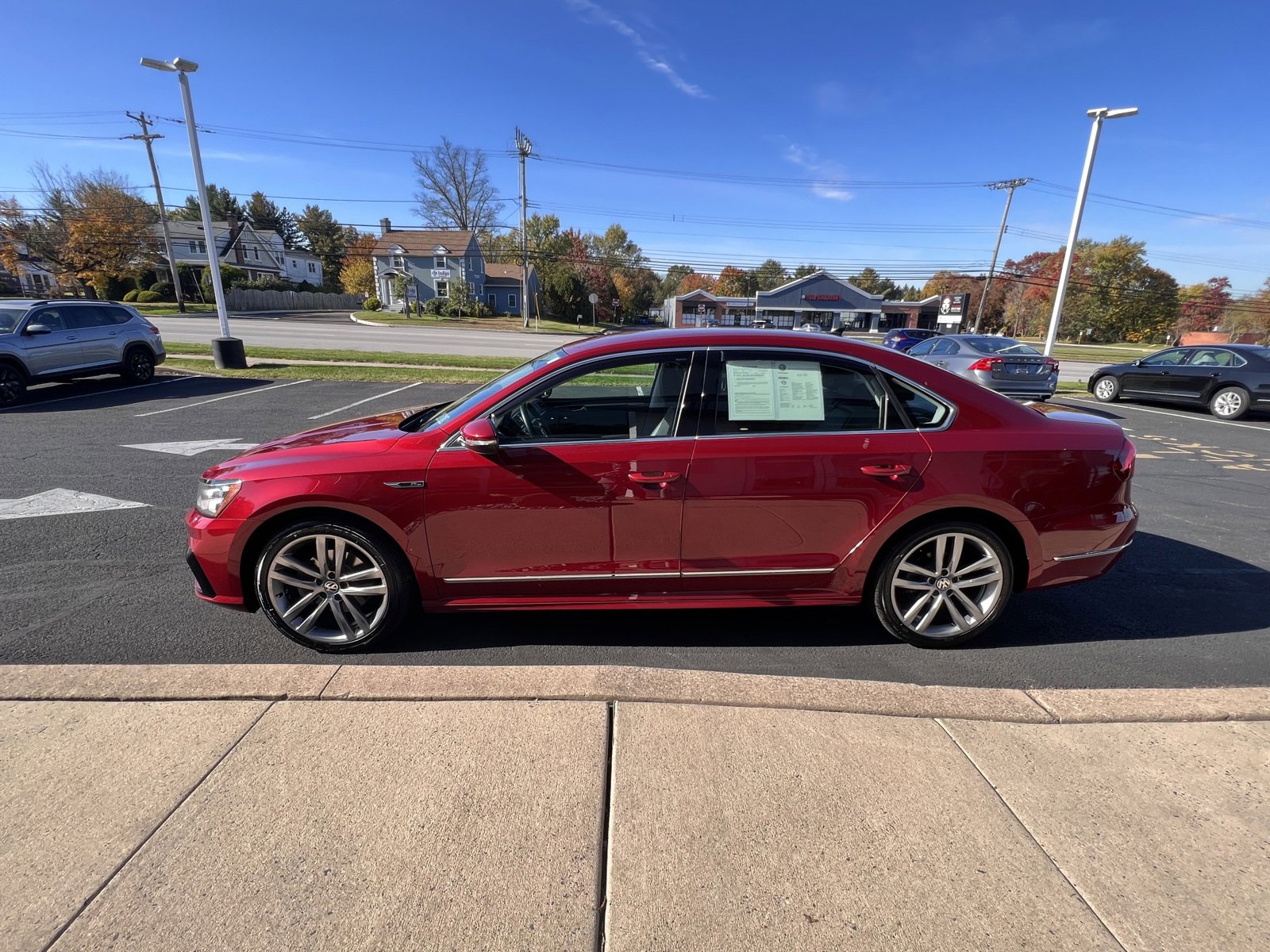 Certified Pre-Owned 2017 Volkswagen Passat R-Line w/Comfort Pkg 4dr Car ...