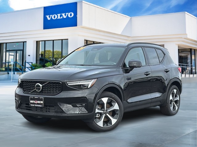 New 2025 Volvo XC40 Plus Dark Theme SUV in Temple #70300 | Garlyn Shelton Automotive Group