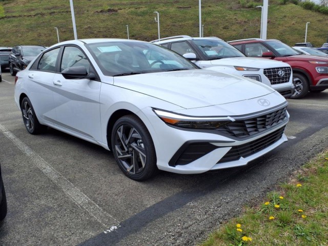 New 2025 Hyundai ELANTRA HYBRID SEL Sport 4dr Car in Indiana #925281 ...