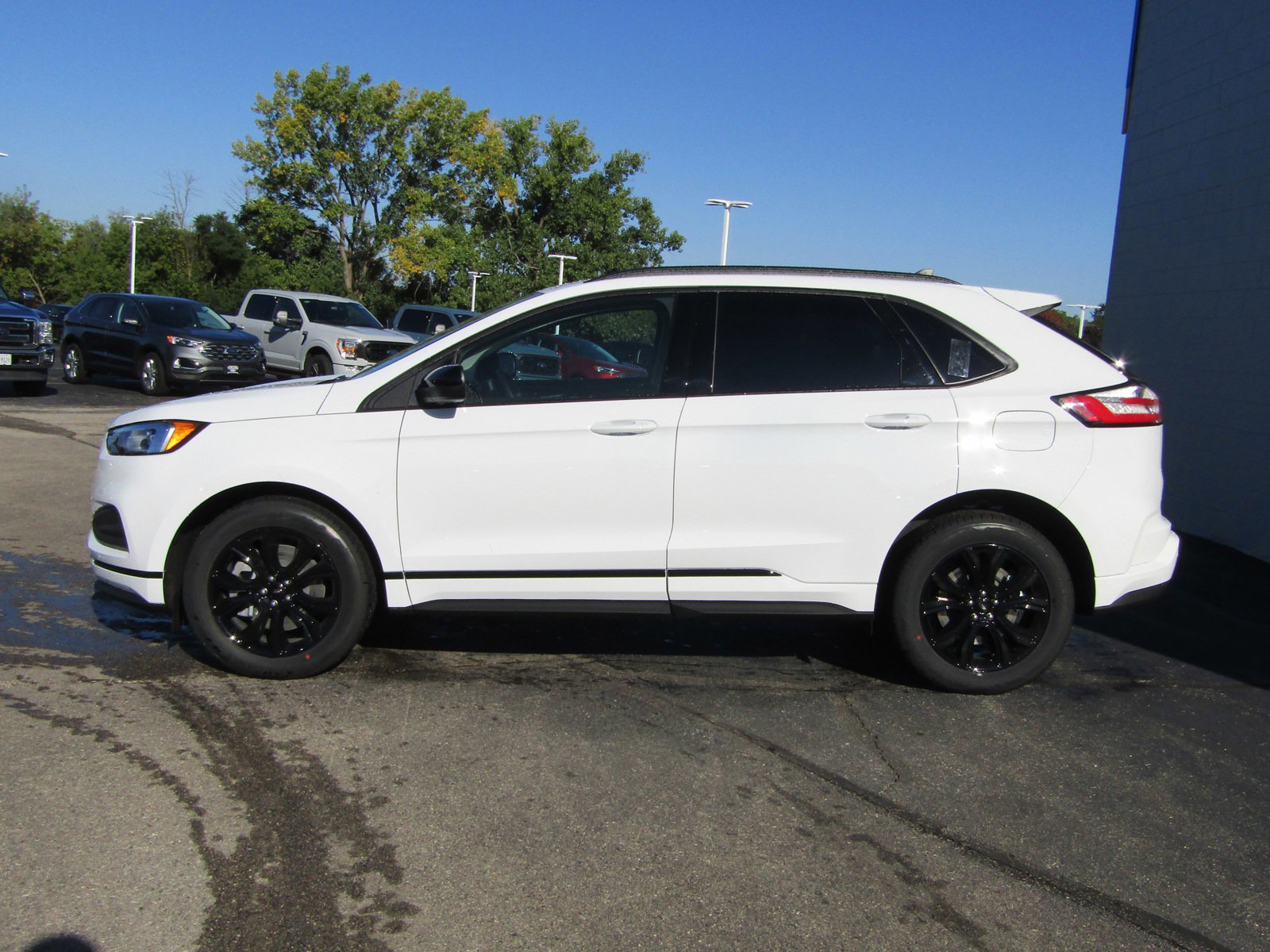 New 2024 Ford Edge SE Sport Utility in Racine #23189 | Porcaro Ford