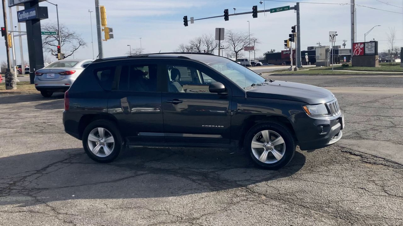 Used 2016 Jeep Compass SPORT 4D SUV in Topeka | CarHop