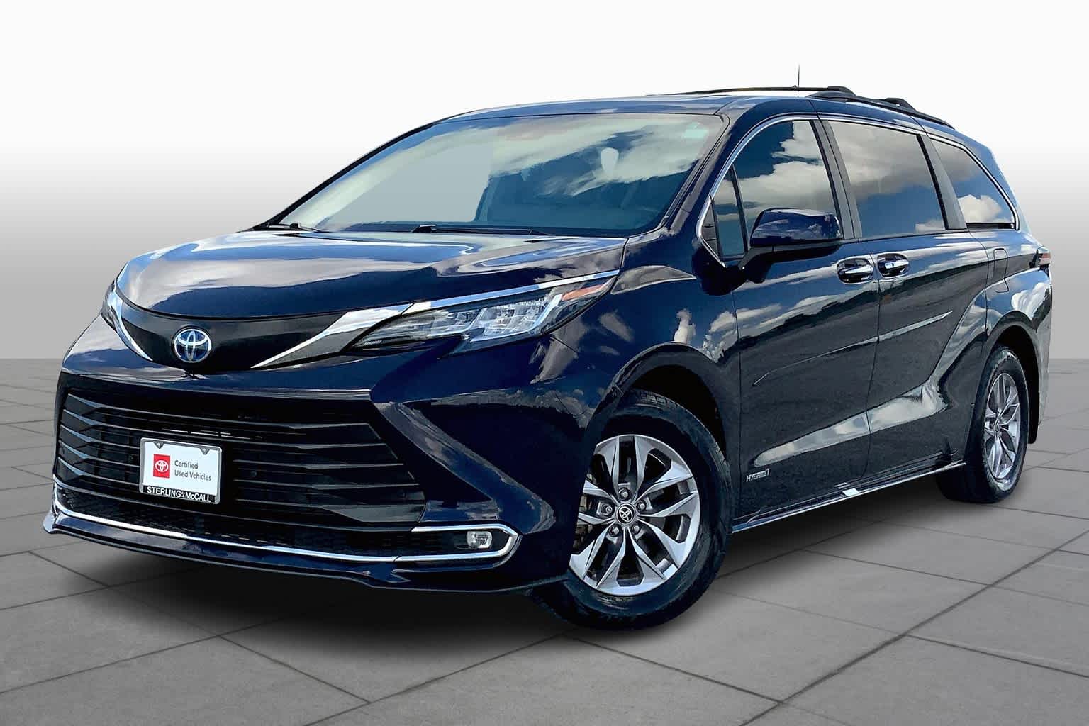 Pre-Owned 2021 Toyota Sienna XLE in Houston #MS070453 | Sterling McCall Acura