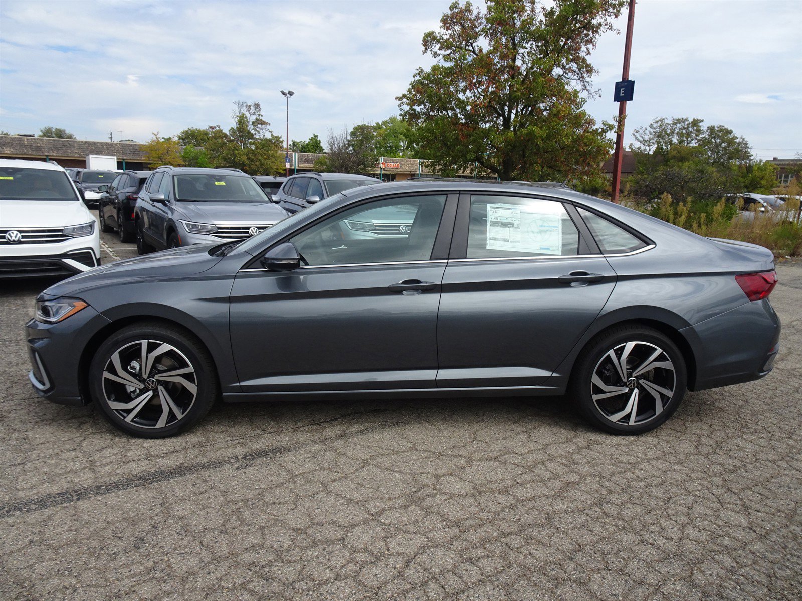 New 2025 Volkswagen Jetta 1.5T SEL 4D Sedan in Cincinnati #S002 | Joseph Volkswagen of Cincinnati