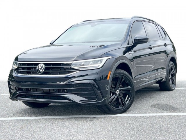 Certified Pre-Owned 2024 Volkswagen Tiguan 2.0T SE R-Line Black 4D ...