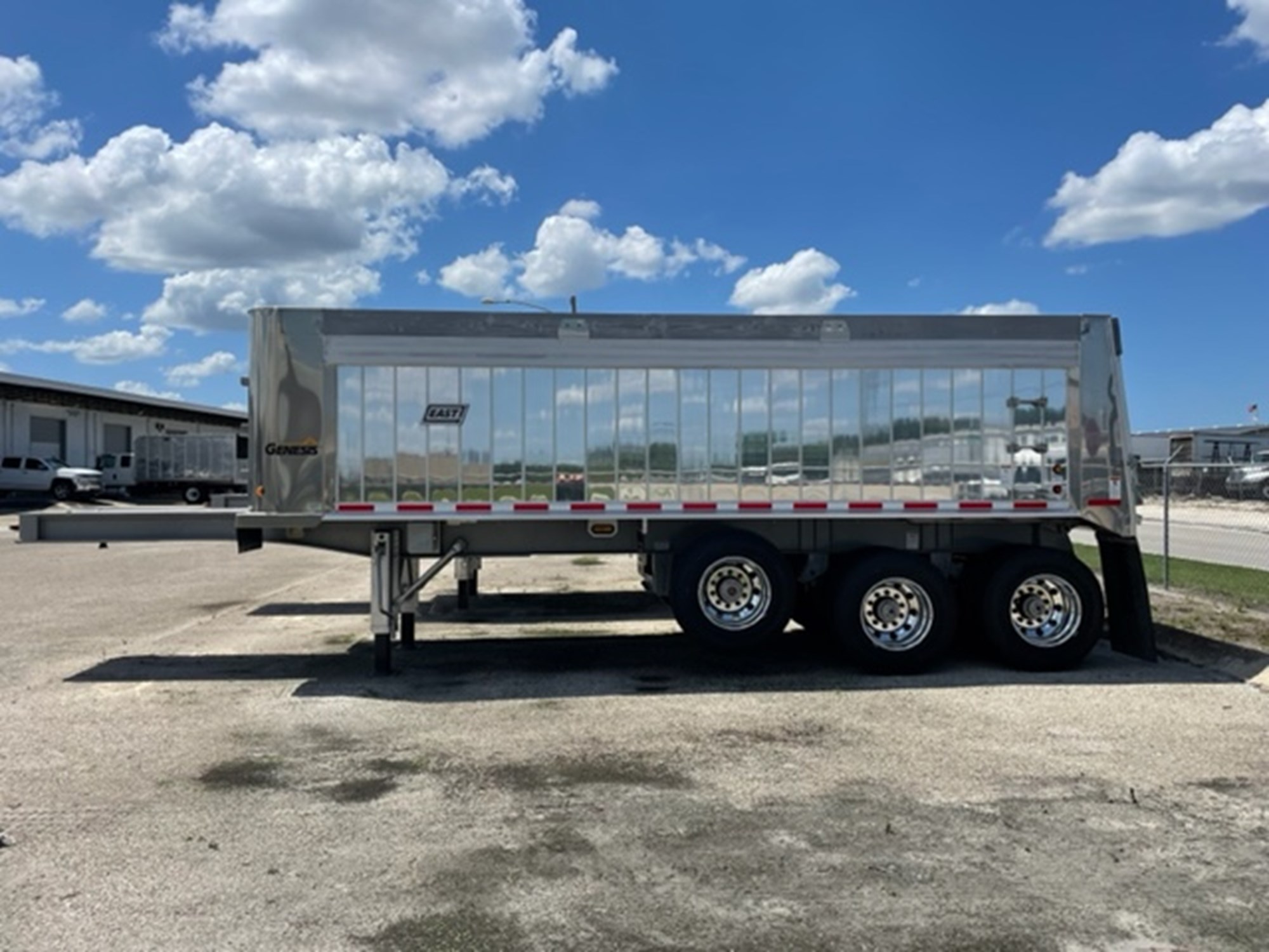New 2025 EAST TRAILER GENESIS DUMP Dump Trailer for Sale #1000602 ...