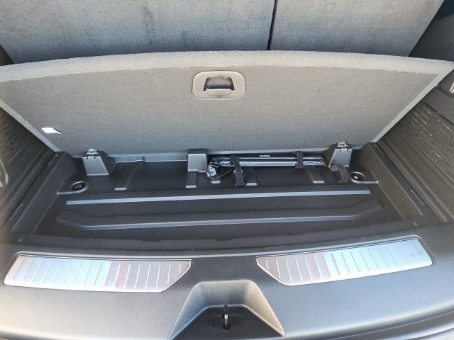 Pre-Owned 2024 GMC Yukon AT4 SUV in Hutchinson #HX7008A | Conklin GMC ...